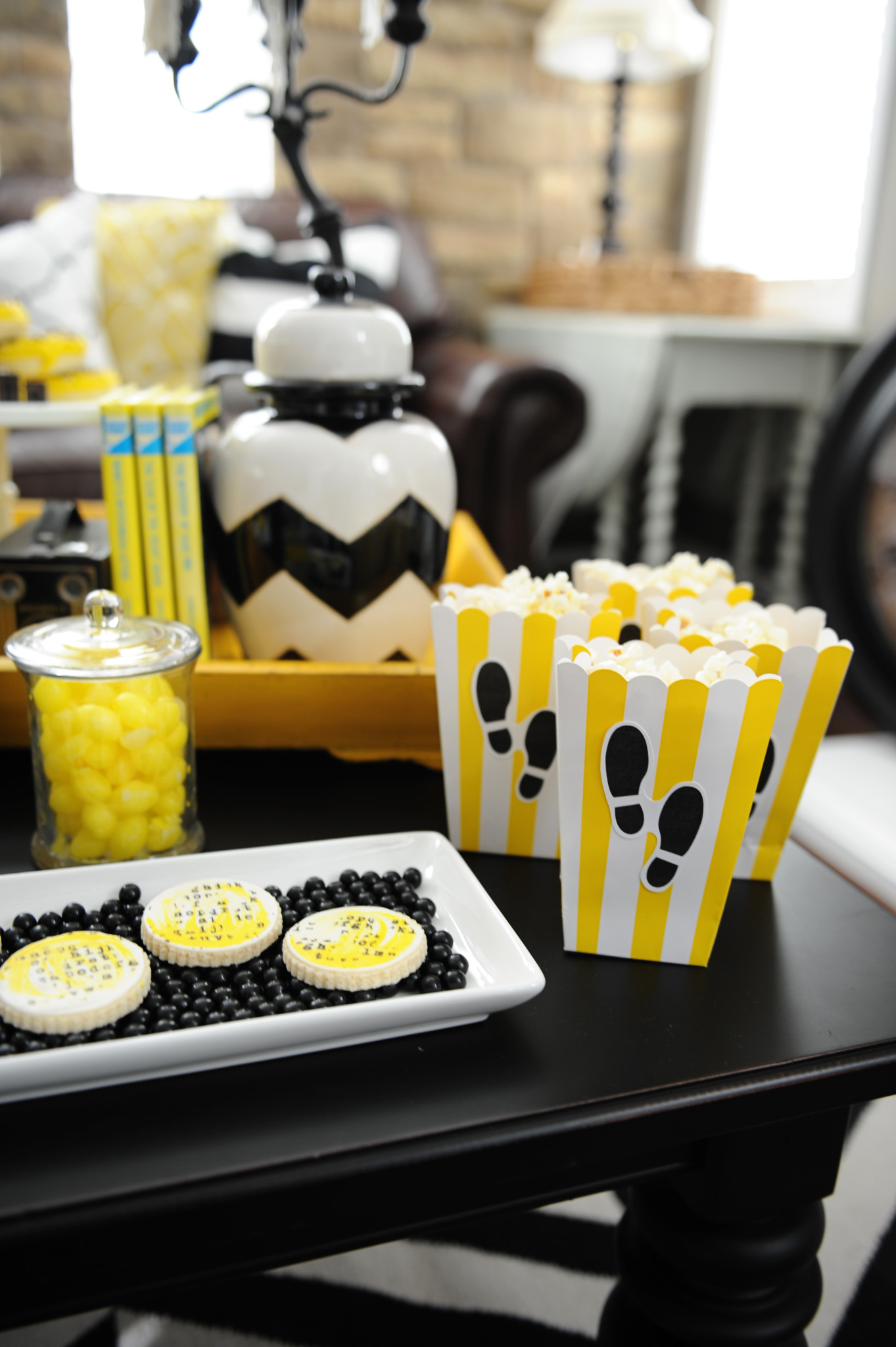 Nancy Drew Mystery Birthday Party Idea (Printables)