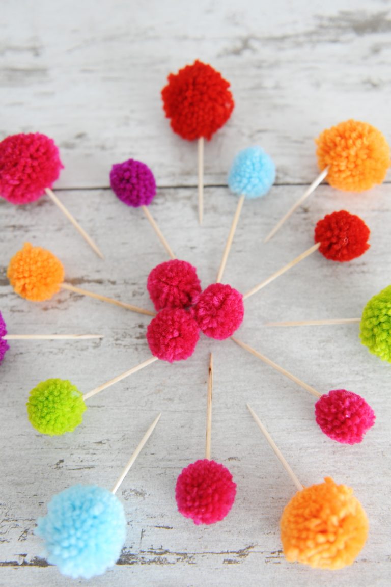 Cupcake Toppers Ideas : DIY Pom Pom Cupcake Toppers — Pink Peppermint ...