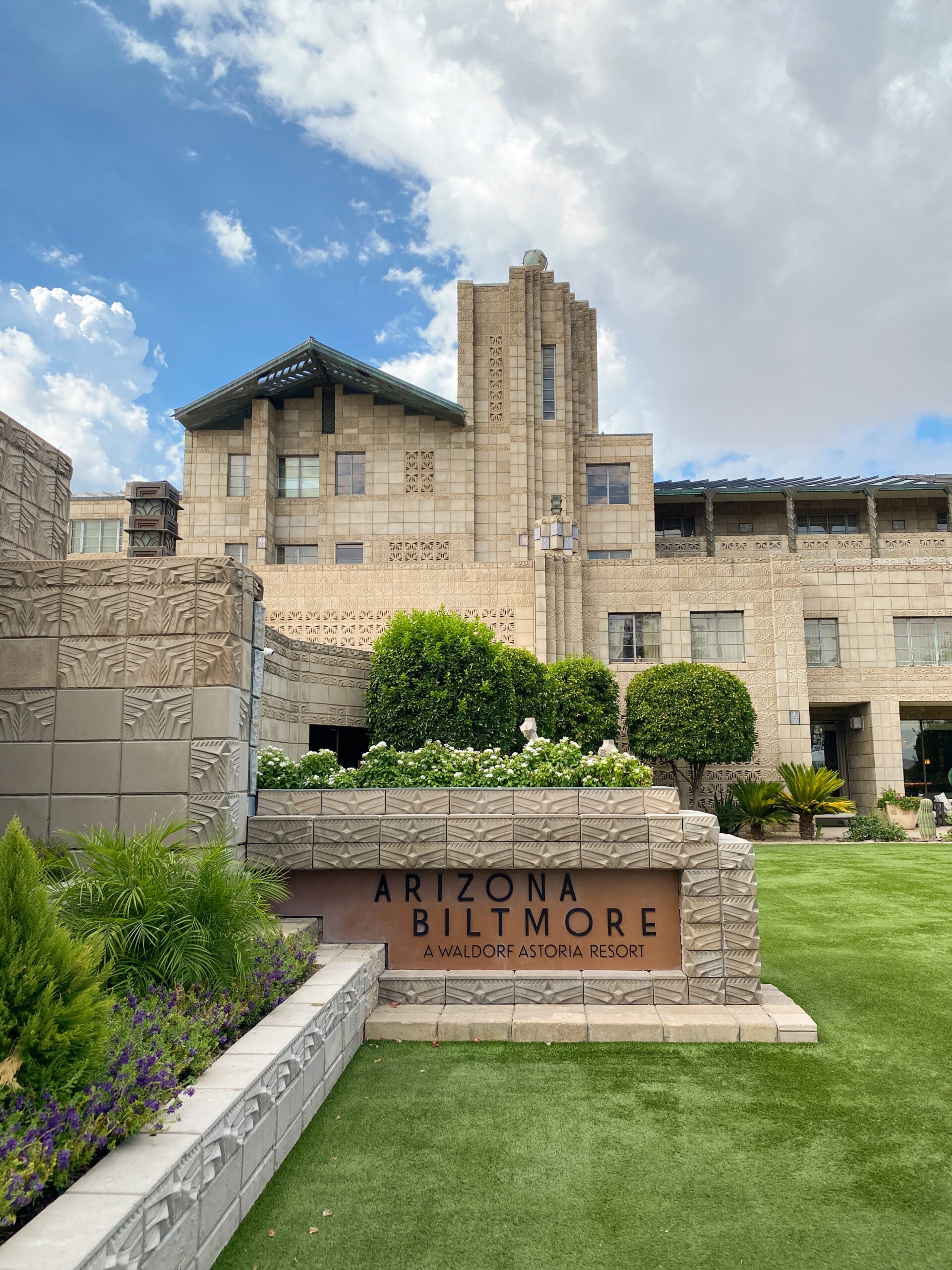 Arizona Biltmore Luxury Resort in Phoenix Weekend Getaway — Pink ...